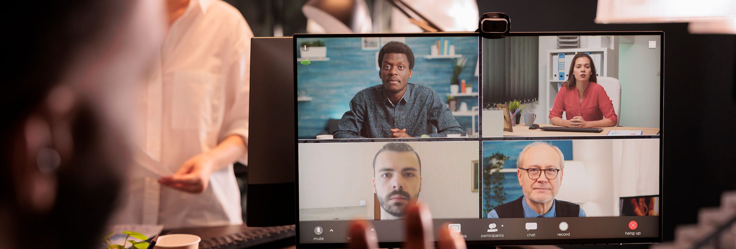 Managing Remote Teams: Challenges and Solutions - Cápita Works
